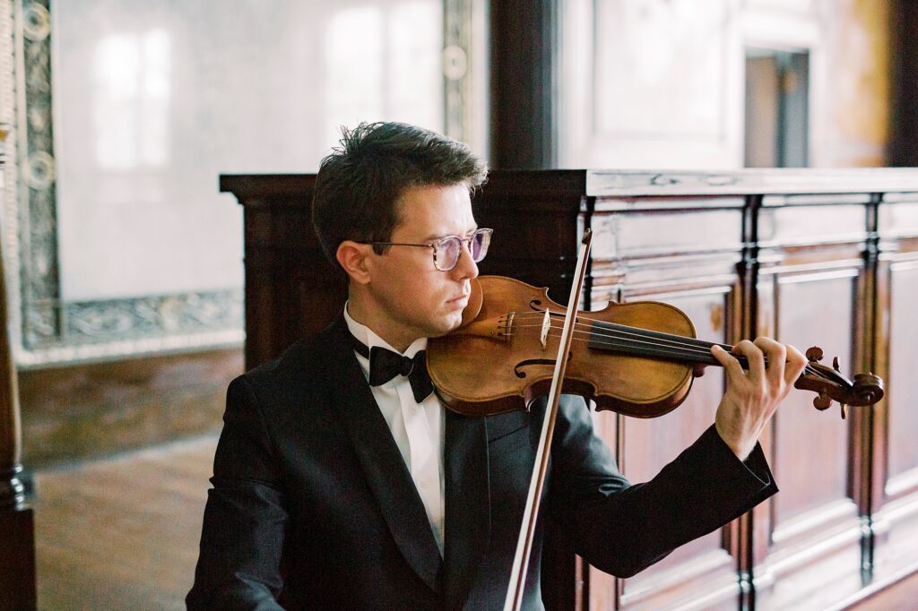 Headshots for Violin Player Casey Mink